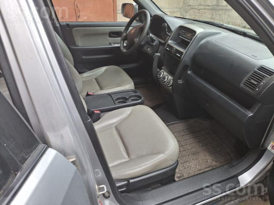 Honda CR-V 2002 Rīga, ar dzinēja tilpumu 2.00 L un nobraukumu 250 tūkst. km par 1200 €, foto 11 vietnē AUTOMOTO.COM.LV