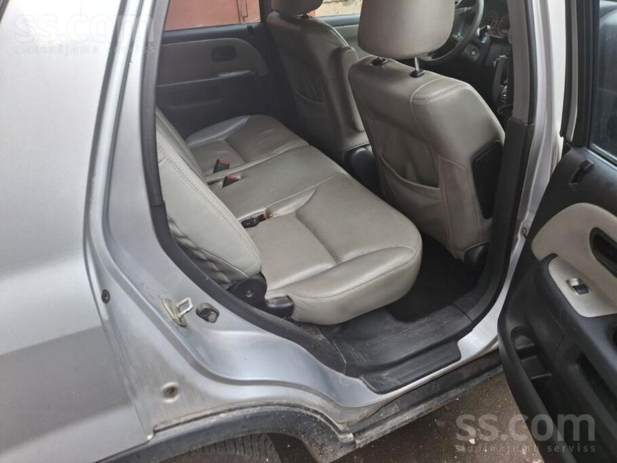Honda CR-V 2002 Rīga, ar dzinēja tilpumu 2.00 L un nobraukumu 250 tūkst. km par 1200 €, foto 12 vietnē AUTOMOTO.COM.LV