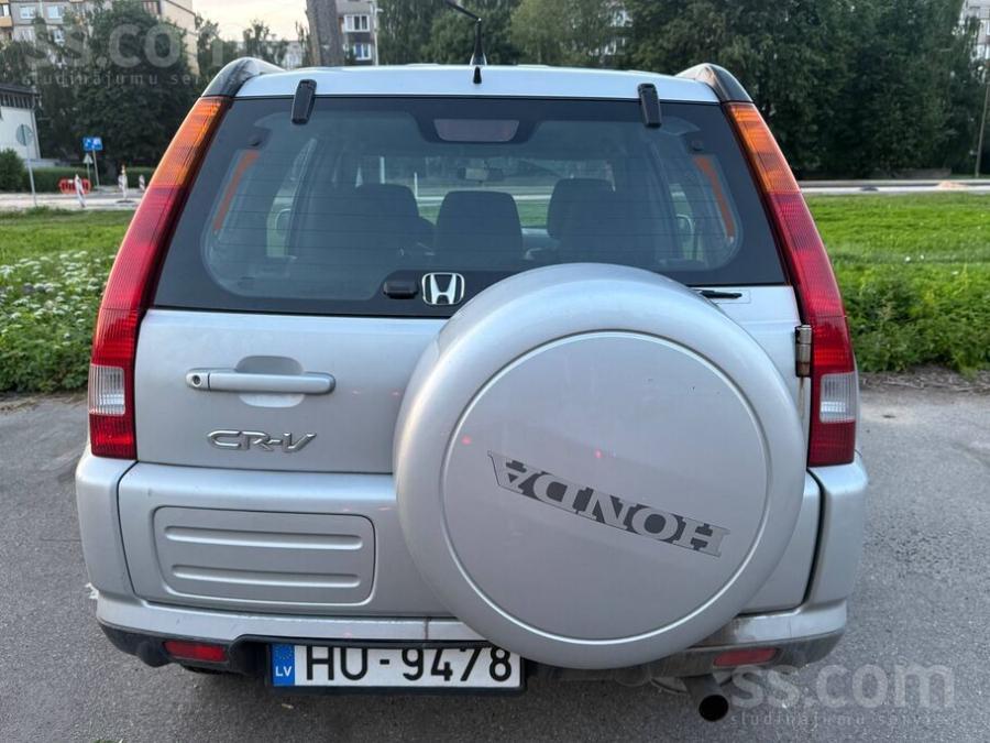 Honda CR-V 2002 Rīga, ar dzinēja tilpumu 2.00 L un nobraukumu 377 tūkst. km par 650 €, foto 4 vietnē AUTOMOTO.COM.LV