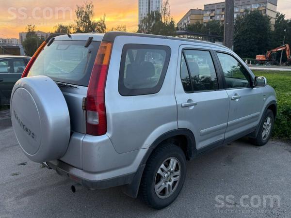 Honda CR-V 2002 in Riga, with an engine capacity of 2.00 L and mileage of 377 thousand km for 650 €, photo 4 on AUTOMOTO.COM.LV