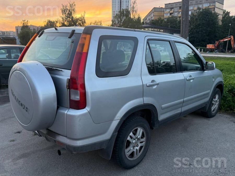 Honda CR-V 2002 Rīga, ar dzinēja tilpumu 2.00 L un nobraukumu 377 tūkst. km par 650 €, foto 5 vietnē AUTOMOTO.COM.LV