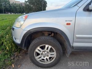 Honda CR-V 2002 Rīga, ar dzinēja tilpumu 2.00 L un nobraukumu 377 tūkst. km par 650 €, foto 7 vietnē AUTOMOTO.COM.LV