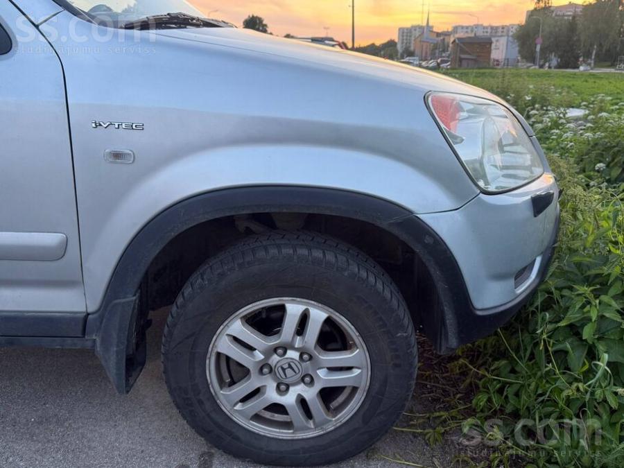 Honda CR-V 2002 Rīga, ar dzinēja tilpumu 2.00 L un nobraukumu 377 tūkst. km par 650 €, foto 8 vietnē AUTOMOTO.COM.LV