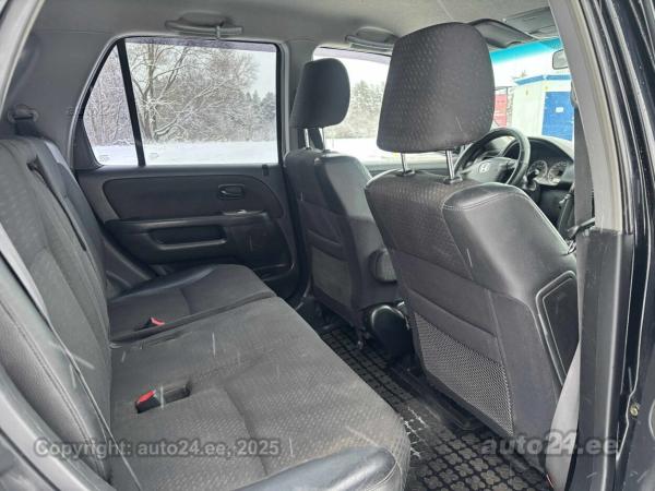 Honda CR-V 2003 Narva, ar dzinēja tilpumu 2.00 L un nobraukumu 260 tūkst. km par 1500 €, foto 4 vietnē AUTOMOTO.COM.LV