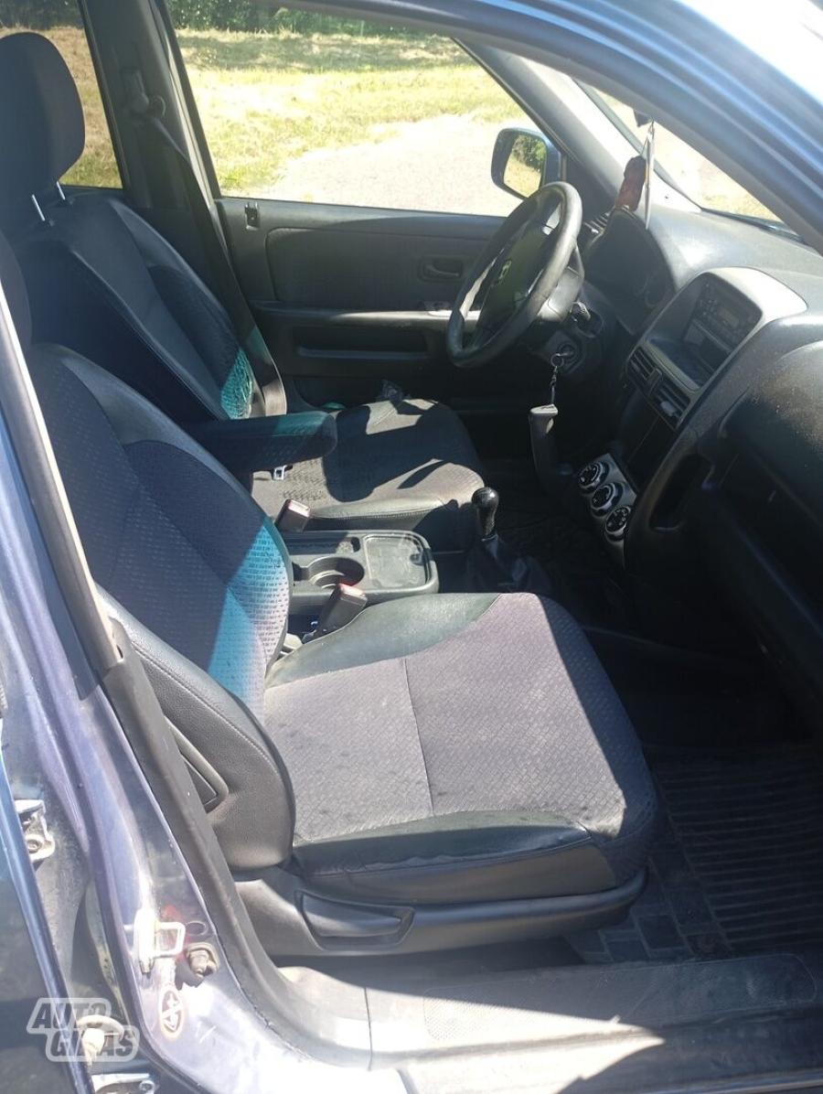 Honda CR-V 2003 Kauņa, ar dzinēja tilpumu 2.00 L un nobraukumu 320 tūkst. km par 1250 €, foto 8 vietnē AUTOMOTO.COM.LV