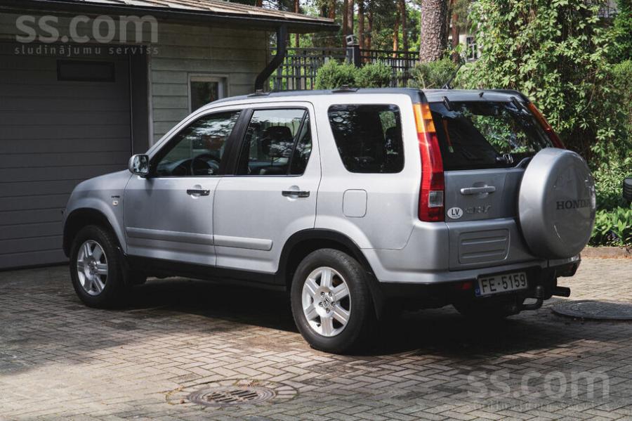 Honda CR-V 2004 Rīga, ar dzinēja tilpumu 2.00 L un nobraukumu 273 tūkst. km par 3900 €, foto 4 vietnē AUTOMOTO.COM.LV