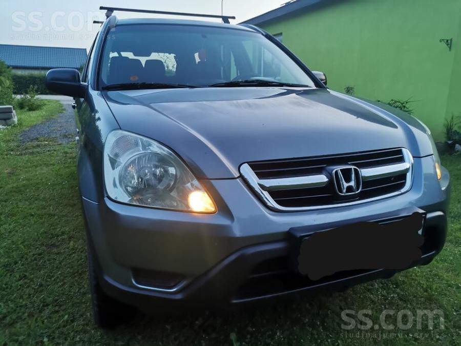 Honda CR-V 2004 in Bauska, with an engine capacity of 2.00 L and mileage of 377 thousand km for 985 €, photo 3 on AUTOMOTO.COM.LV