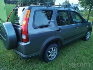 Honda CR-V 2004 in Bauska, with an engine capacity of 2.00 L and mileage of 377 thousand km for 985 €, photo 5 on AUTOMOTO.COM.LV