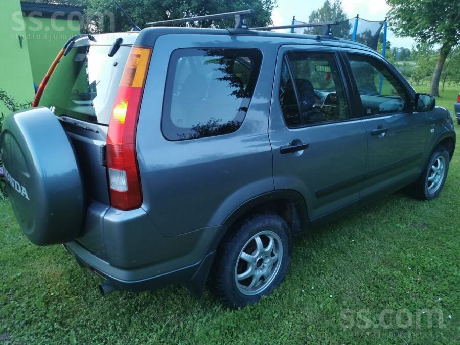 Honda CR-V 2004 in Bauska, with an engine capacity of 2.00 L and mileage of 377 thousand km for 985 €, photo 5 on AUTOMOTO.COM.LV