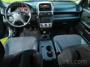 Honda CR-V 2004 in Bauska, with an engine capacity of 2.00 L and mileage of 377 thousand km for 985 €, photo 7 on AUTOMOTO.COM.LV