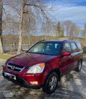 Honda CR-V 2004 in Ignalina, with an engine capacity of 2.00 L and mileage of 259 thousand km for 2900 €, photo 3 on AUTOMOTO.COM.LV