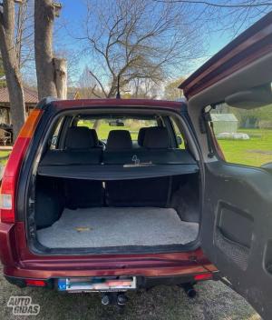 Honda CR-V 2004 in Ignalina, with an engine capacity of 2.00 L and mileage of 259 thousand km for 2900 €, photo 10 on AUTOMOTO.COM.LV