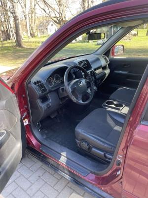 Honda CR-V 2004 in Ignalina, with an engine capacity of 2.00 L and mileage of 259 thousand km for 2900 €, photo 11 on AUTOMOTO.COM.LV