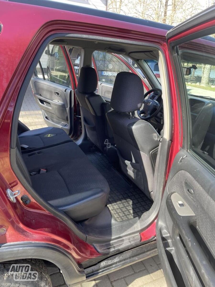 Honda CR-V 2004 in Ignalina, with an engine capacity of 2.00 L and mileage of 259 thousand km for 2900 €, photo 14 on AUTOMOTO.COM.LV