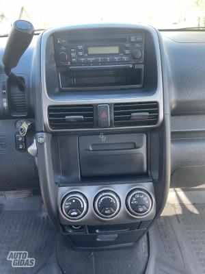 Honda CR-V 2004 in Ignalina, with an engine capacity of 2.00 L and mileage of 259 thousand km for 2900 €, photo 16 on AUTOMOTO.COM.LV
