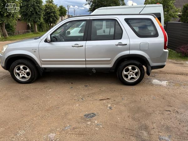 Honda CR-V 2004 in Telschi, with an engine capacity of 2.00 L and mileage of 205 thousand km for 3500 €, photo 3 on AUTOMOTO.COM.LV
