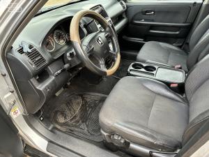 Honda CR-V 2004 in Telschi, with an engine capacity of 2.00 L and mileage of 205 thousand km for 3500 €, photo 9 on AUTOMOTO.COM.LV