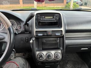 Honda CR-V 2004 in Telschi, with an engine capacity of 2.00 L and mileage of 205 thousand km for 3500 €, photo 12 on AUTOMOTO.COM.LV