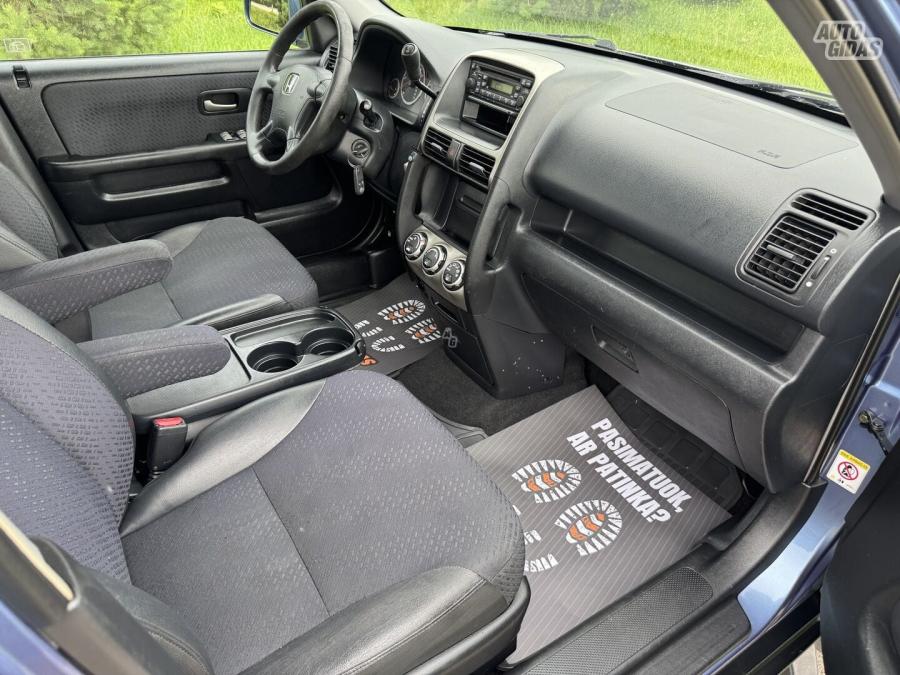 Honda CR-V 2004 in Kaunas, with an engine capacity of 2.00 L and mileage of 300 thousand km for 2850 €, photo 12 on AUTOMOTO.COM.LV
