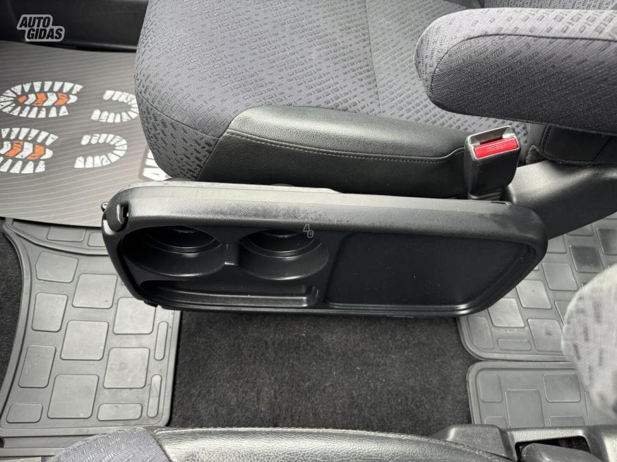 Honda CR-V 2004 in Kaunas, with an engine capacity of 2.00 L and mileage of 300 thousand km for 2850 €, photo 23 on AUTOMOTO.COM.LV