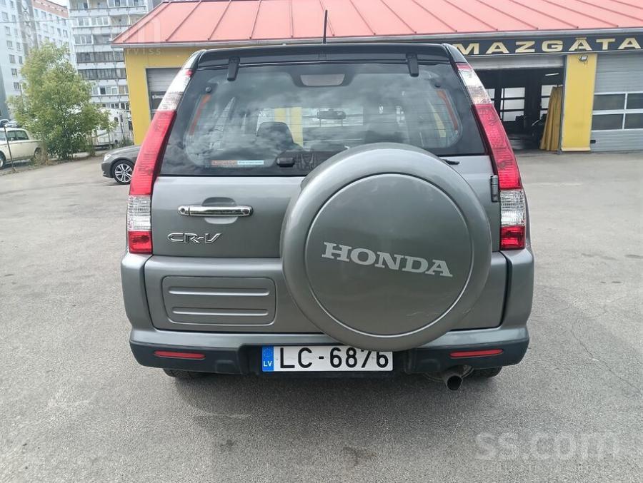Honda CR-V 2005 Rīga, ar dzinēja tilpumu 2.00 L un nobraukumu 325 tūkst. km par 1750 €, foto 6 vietnē AUTOMOTO.COM.LV