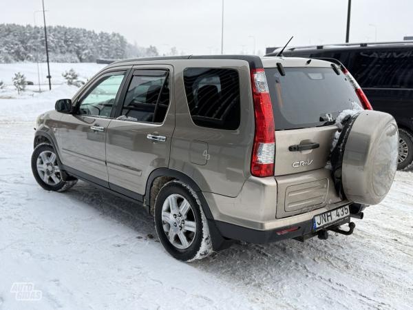 Honda CR-V 2005 Viļņa, ar dzinēja tilpumu 2.00 L un nobraukumu 4221 tūkst. km par 3300 €, foto 5 vietnē AUTOMOTO.COM.LV
