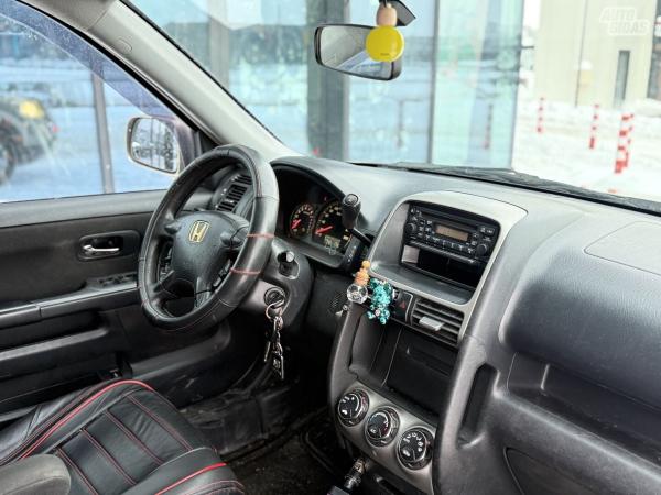 Honda CR-V 2005 Viļņa, ar dzinēja tilpumu 2.00 L un nobraukumu 4221 tūkst. km par 3300 €, foto 9 vietnē AUTOMOTO.COM.LV