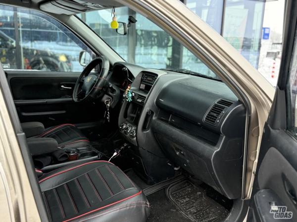 Honda CR-V 2005 Viļņa, ar dzinēja tilpumu 2.00 L un nobraukumu 4221 tūkst. km par 3300 €, foto 10 vietnē AUTOMOTO.COM.LV