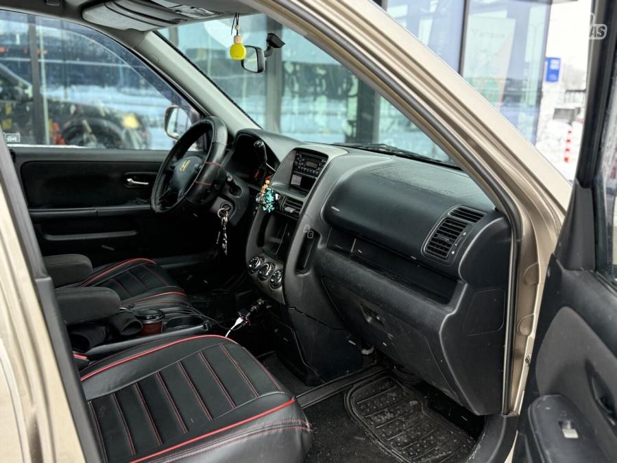 Honda CR-V 2005 in Vilnius, with an engine capacity of 2.00 L and mileage of 4221 thousand km for 3300 €, photo 12 on AUTOMOTO.COM.LV