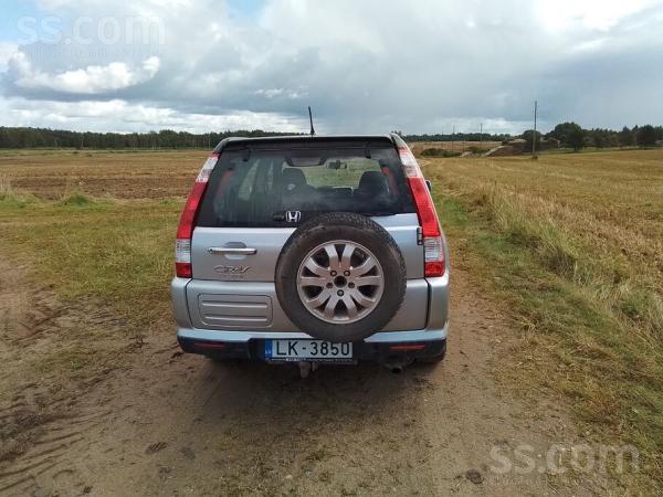 Honda CR-V 2005 Daugavpils, ar dzinēja tilpumu 2.20 L un nobraukumu 311 tūkst. km par 2500 €, foto 3 vietnē AUTOMOTO.COM.LV
