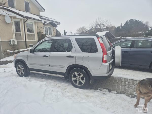 Honda CR-V 2005 Klaipėda, ar dzinēja tilpumu 2.80 L un nobraukumu 124 tūkst. km par 1300 €, foto 5 vietnē AUTOMOTO.COM.LV