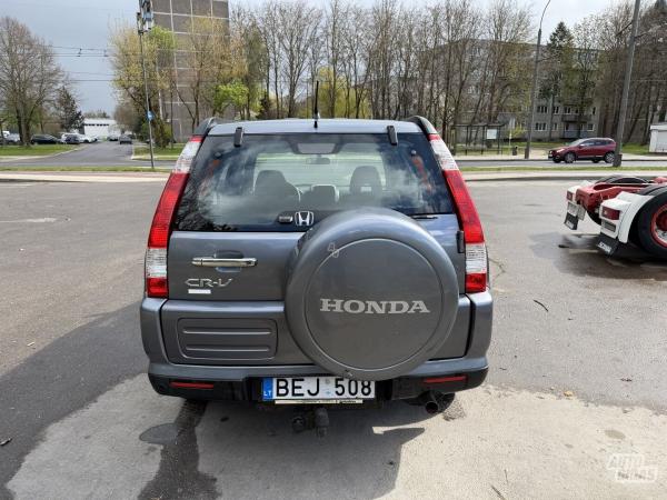 Honda CR-V 2005 in Kaunas, with an engine capacity of 2.00 L and mileage of 361 thousand km for 1450 €, photo 4 on AUTOMOTO.COM.LV