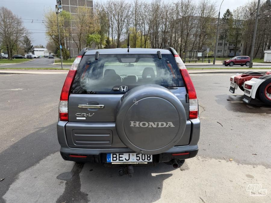 Honda CR-V 2005 Kauņa, ar dzinēja tilpumu 2.00 L un nobraukumu 361 tūkst. km par 1450 €, foto 5 vietnē AUTOMOTO.COM.LV