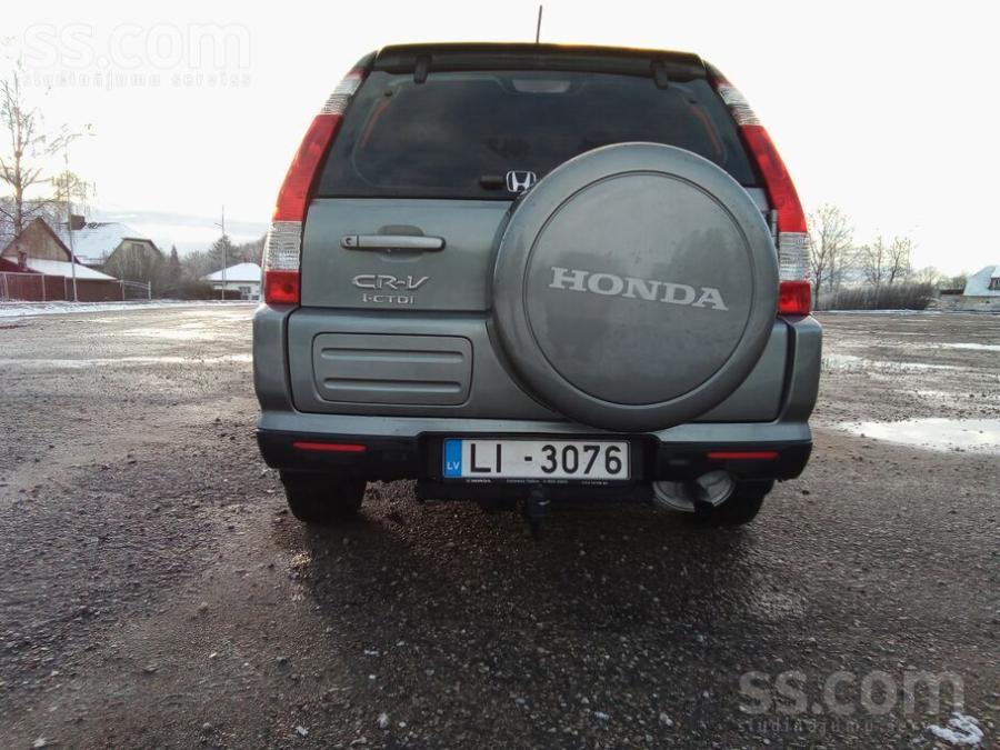 Honda CR-V 2006 in Saldus, with an engine capacity of 2.20 L and mileage of 206 thousand km for 2600 €, photo 6 on AUTOMOTO.COM.LV