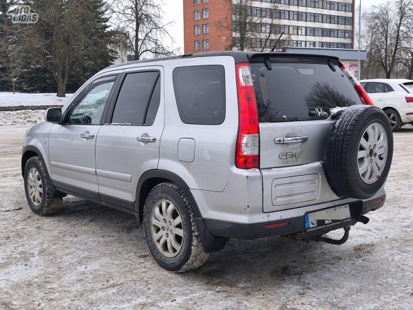 Honda CR-V 2006 Viļņa, ar dzinēja tilpumu 2.20 L un nobraukumu 300 tūkst. km par 2300 €, foto 3 vietnē AUTOMOTO.COM.LV