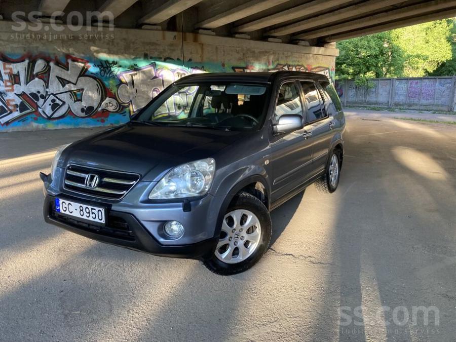 Honda CR-V 2006 in Riga, with an engine capacity of 2.00 L and mileage of 204 thousand km for 2990 €, photo 5 on AUTOMOTO.COM.LV