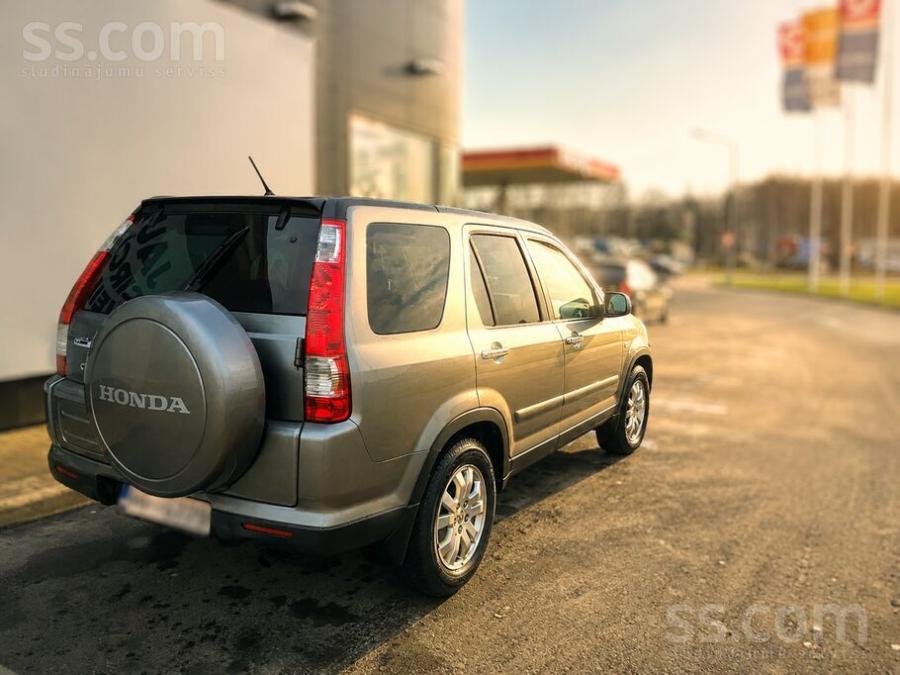 Honda CR-V 2006 in Valmiera, with an engine capacity of 2.20 L and mileage of 250 thousand km for 900 €, photo 1 on AUTOMOTO.COM.LV