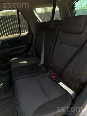 Honda CR-V 2006 in Valmiera, with an engine capacity of 2.20 L and mileage of 250 thousand km for 900 €, photo 8 on AUTOMOTO.COM.LV