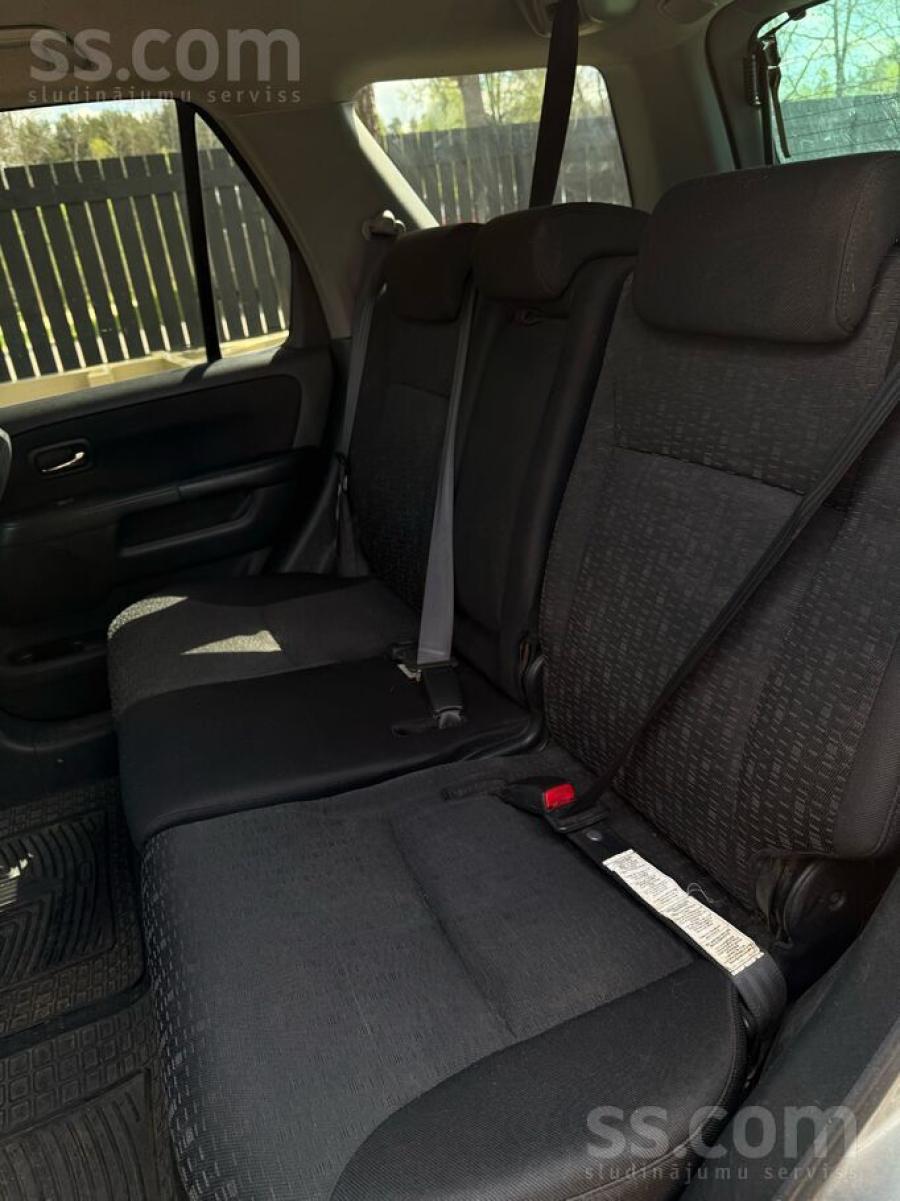 Honda CR-V 2006 in Valmiera, with an engine capacity of 2.20 L and mileage of 250 thousand km for 900 €, photo 8 on AUTOMOTO.COM.LV