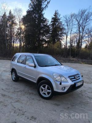 Honda CR-V 2006 in Riga, with an engine capacity of 2.00 L and mileage of 138 thousand km for 3000 €, photo 5 on AUTOMOTO.COM.LV