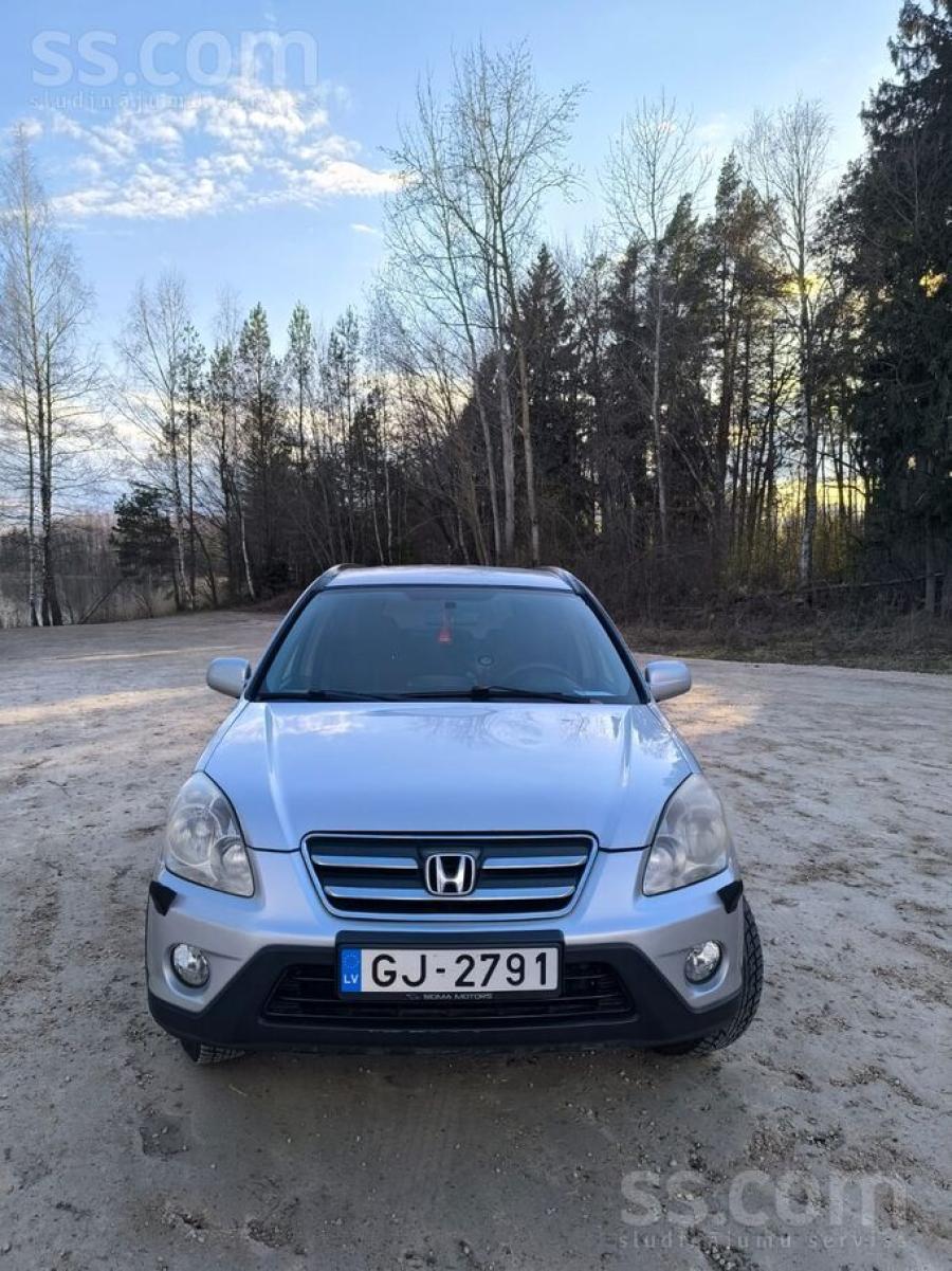 Honda CR-V 2006 in Riga, with an engine capacity of 2.00 L and mileage of 138 thousand km for 3000 €, photo 6 on AUTOMOTO.COM.LV