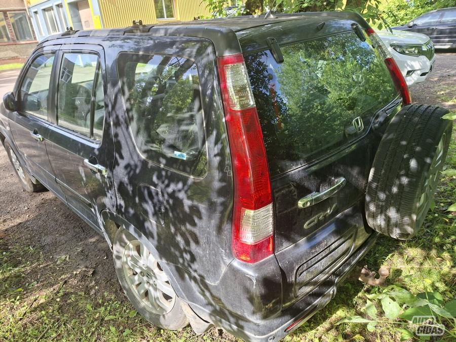 Honda CR-V 2006 in Vilnius, with an engine capacity of 2.00 L and mileage of 214 thousand km for 799 €, photo 5 on AUTOMOTO.COM.LV