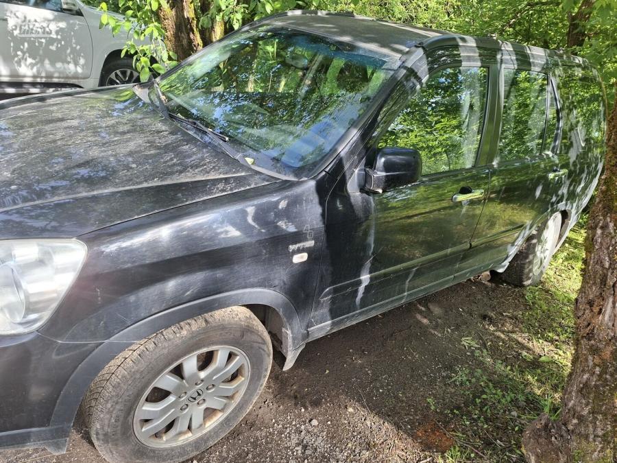 Honda CR-V 2006 in Vilnius, with an engine capacity of 2.00 L and mileage of 214 thousand km for 799 €, photo 6 on AUTOMOTO.COM.LV
