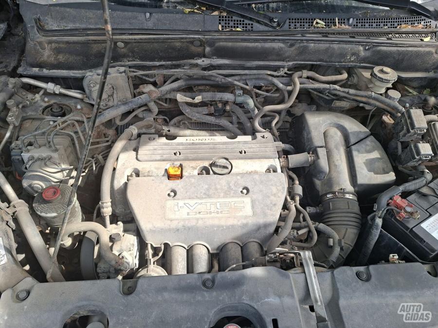 Honda CR-V 2006 in Vilnius, with an engine capacity of 2.00 L and mileage of 214 thousand km for 750 €, photo 8 on AUTOMOTO.COM.LV