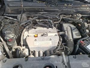 Honda CR-V 2006 in Vilnius, with an engine capacity of 2.00 L and mileage of 214 thousand km for 699 €, photo 8 on AUTOMOTO.COM.LV