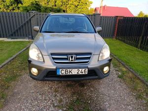 Honda CR-V 2006 Marijampole, ar dzinēja tilpumu 2.00 L un nobraukumu 233 tūkst. km par 2300 €, foto 3 vietnē AUTOMOTO.COM.LV