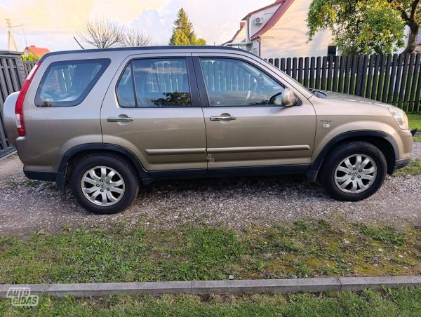 Honda CR-V 2006 Marijampole, ar dzinēja tilpumu 2.00 L un nobraukumu 233 tūkst. km par 2300 €, foto 4 vietnē AUTOMOTO.COM.LV