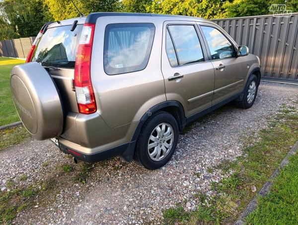 Honda CR-V 2006 Marijampole, ar dzinēja tilpumu 2.00 L un nobraukumu 233 tūkst. km par 2300 €, foto 5 vietnē AUTOMOTO.COM.LV