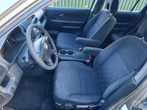 Honda CR-V 2006 Marijampole, ar dzinēja tilpumu 2.00 L un nobraukumu 233 tūkst. km par 2300 €, foto 8 vietnē AUTOMOTO.COM.LV