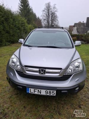 Honda CR-V 2007 in Utena, with an engine capacity of 2.20 L and mileage of 212 thousand km for 3850 €, photo 2 on AUTOMOTO.COM.LV